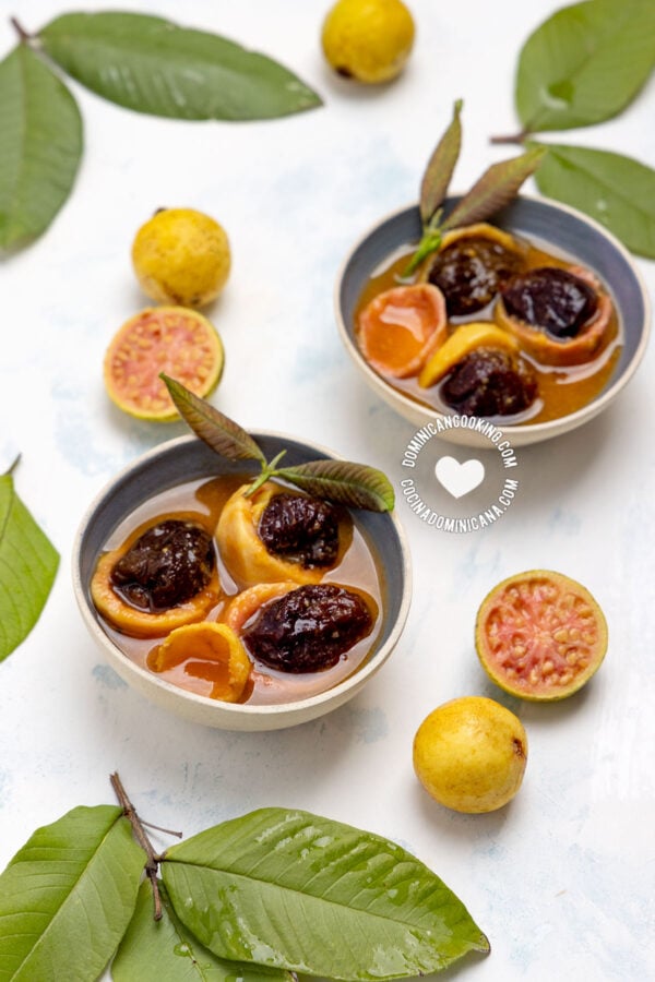 Casquitos de Guayaba Recipe (Guava Shells in Syrup)