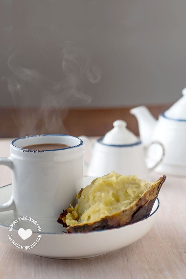 Chocolate con Leche [Video+Recipe] Dominican Hot Chocolate