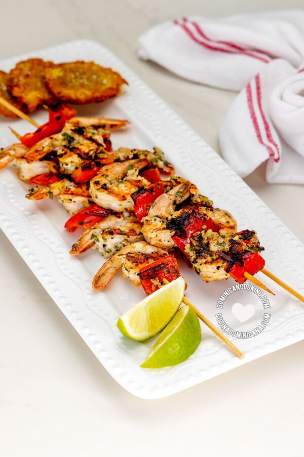 Shrimp Skewers [Video+Recipe] Brocretas de Camarones