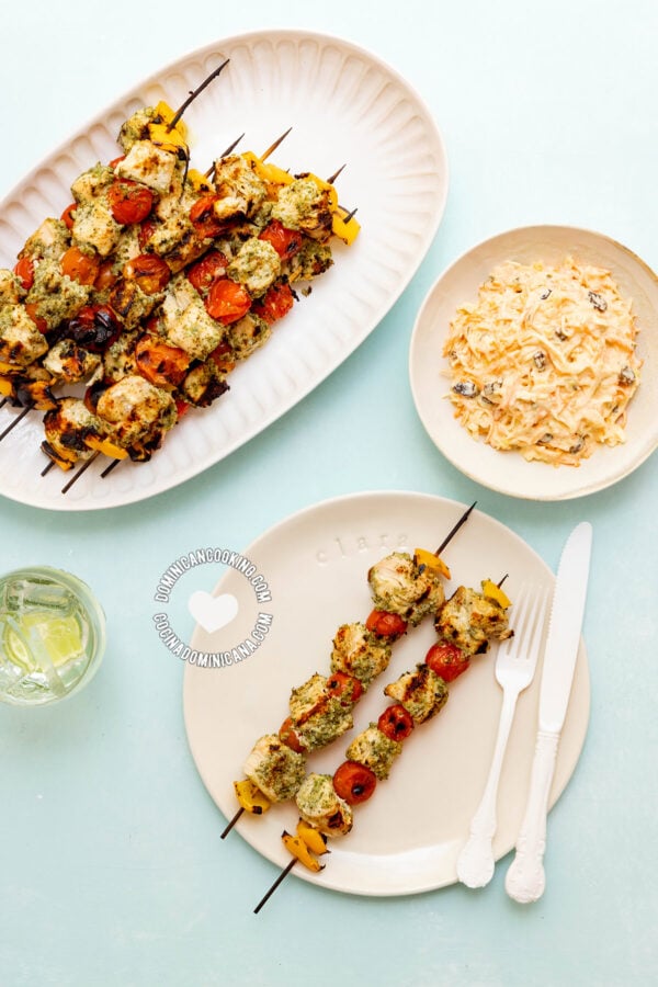 Pinchos de Pollo [Video+Recipe] Chicken Skewers