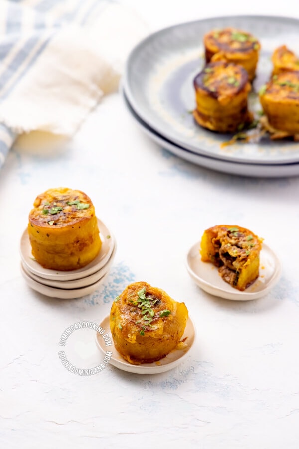 Piononos de Plátanos [Video+Recipe] Ripe Plantain Rolls