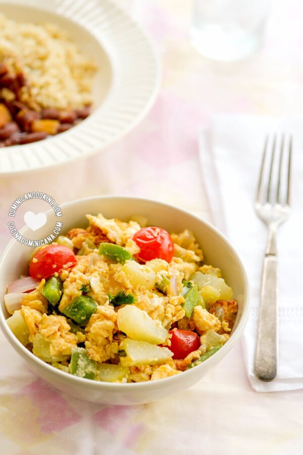 Tayota con Huevo [Video+Recipe] Chayote with Egg